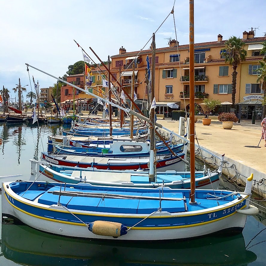 Sanary-sur-mer, en pittoresk kystby i Provence — Urbantoglandlig